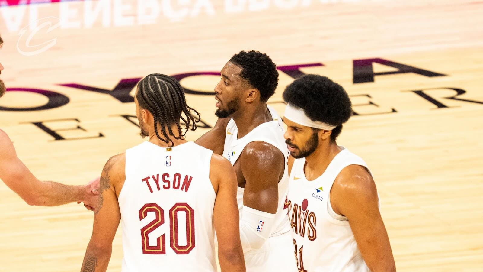 Cavs Drop to Rockets, 117-100 - Rock Entertainment Sports Network